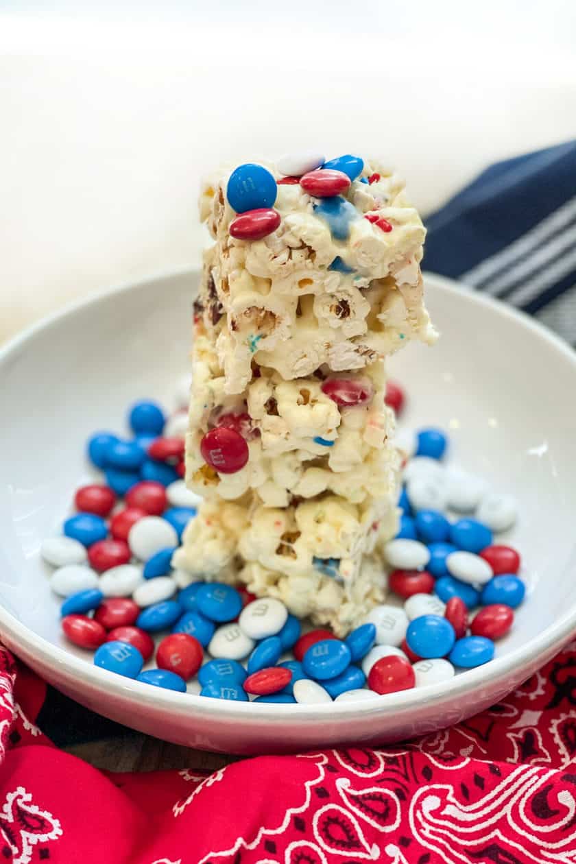 Summer White Chocolate M&M Popcorn Treats - 31 Daily