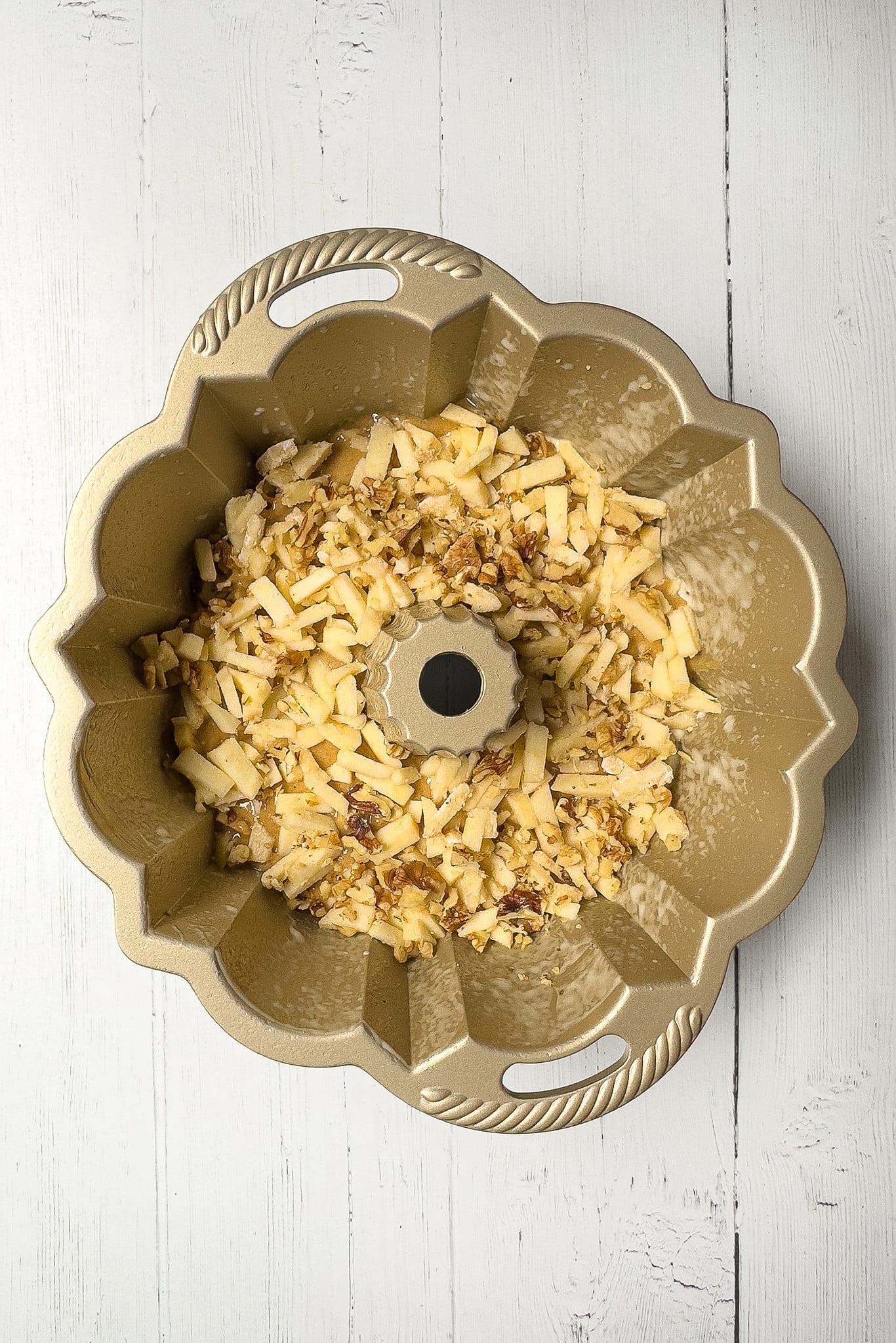 Easy Apple Spice Bundt Cake Recipe for Fall Baking - 31 Daily