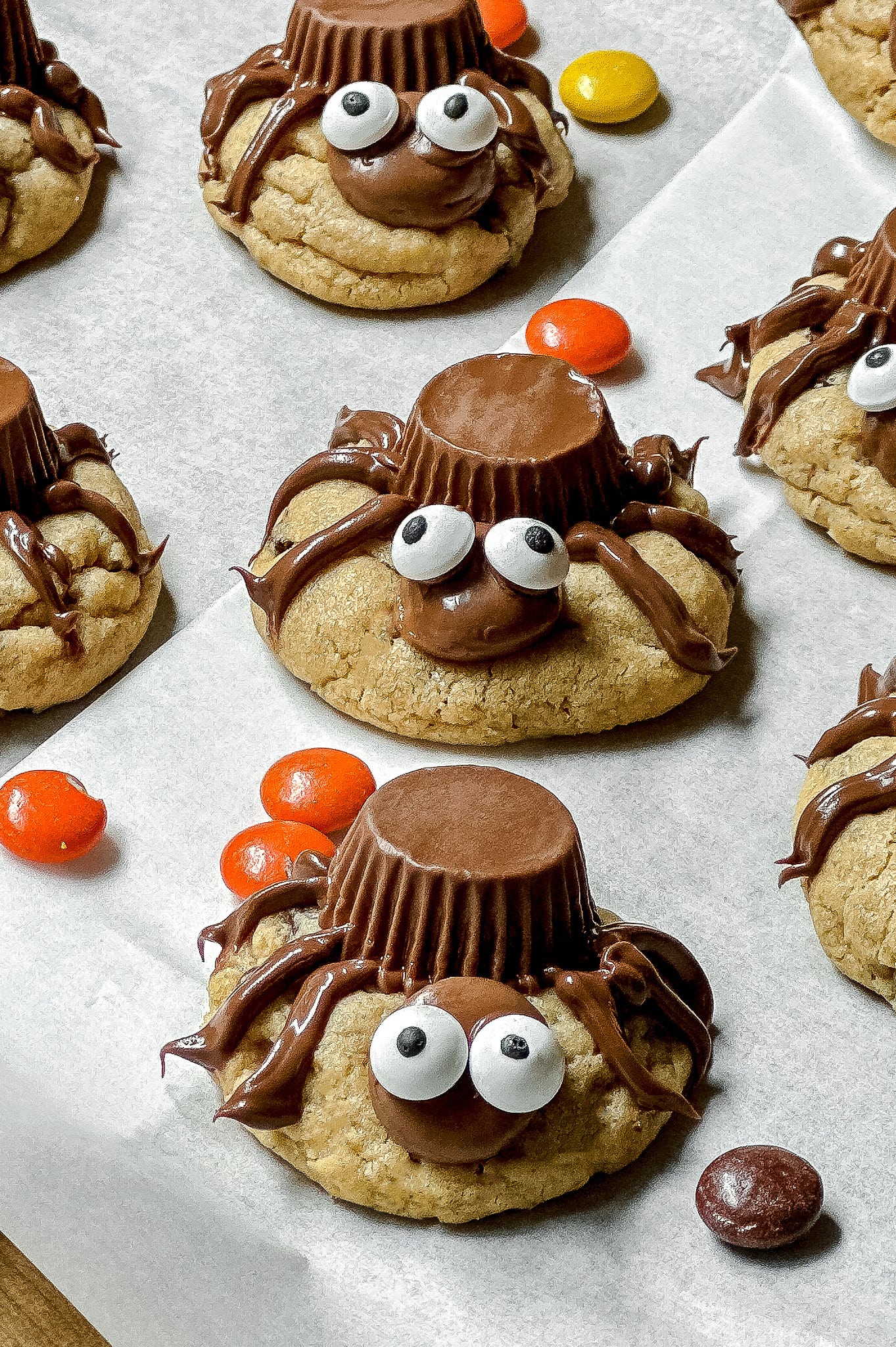 Peanut Butter Chocolate Chip Spider Cookies - 31 Daily
