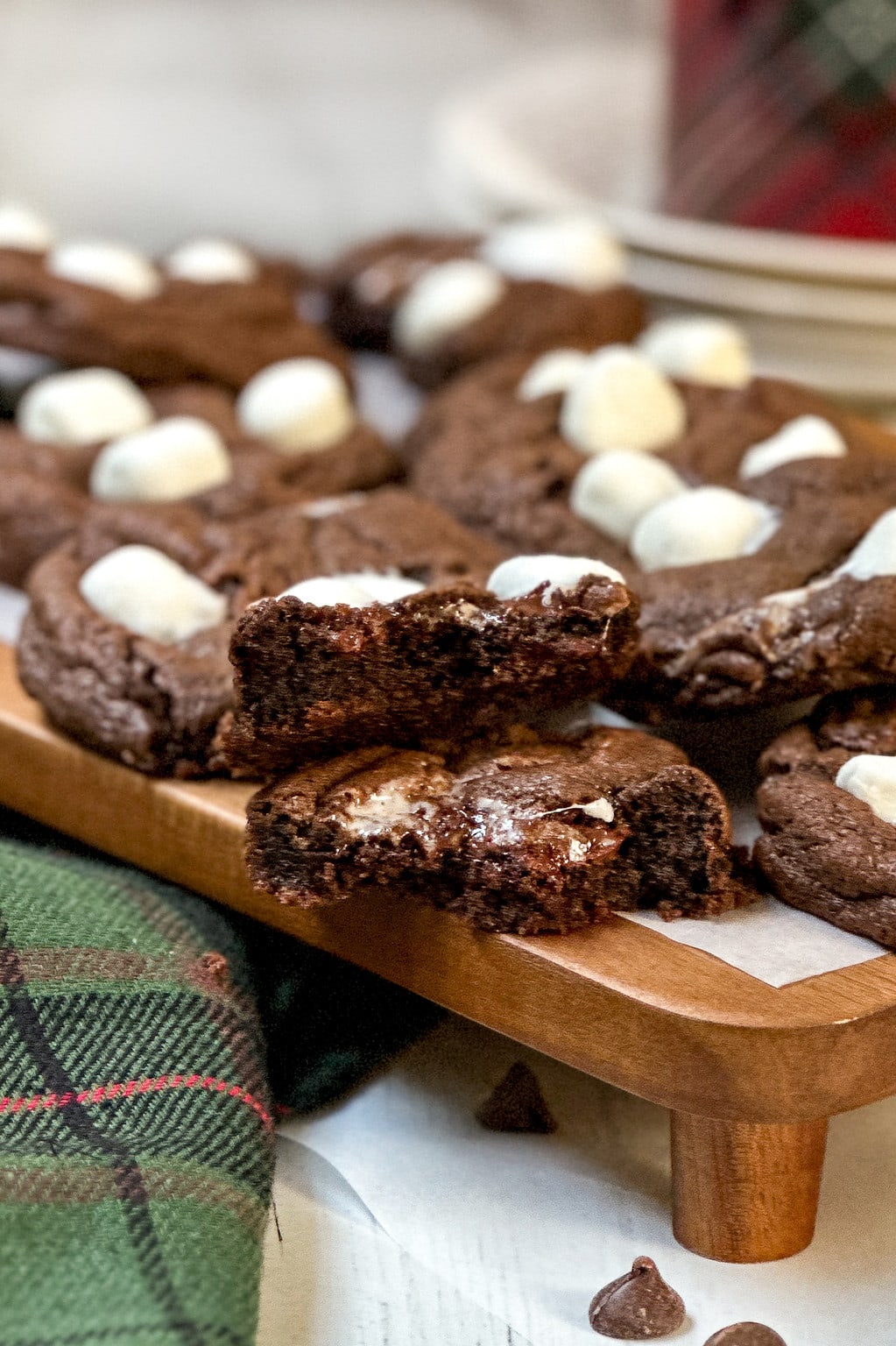 Hot Chocolate Cookies: A Delicious Wintery Treat! - 31 Daily