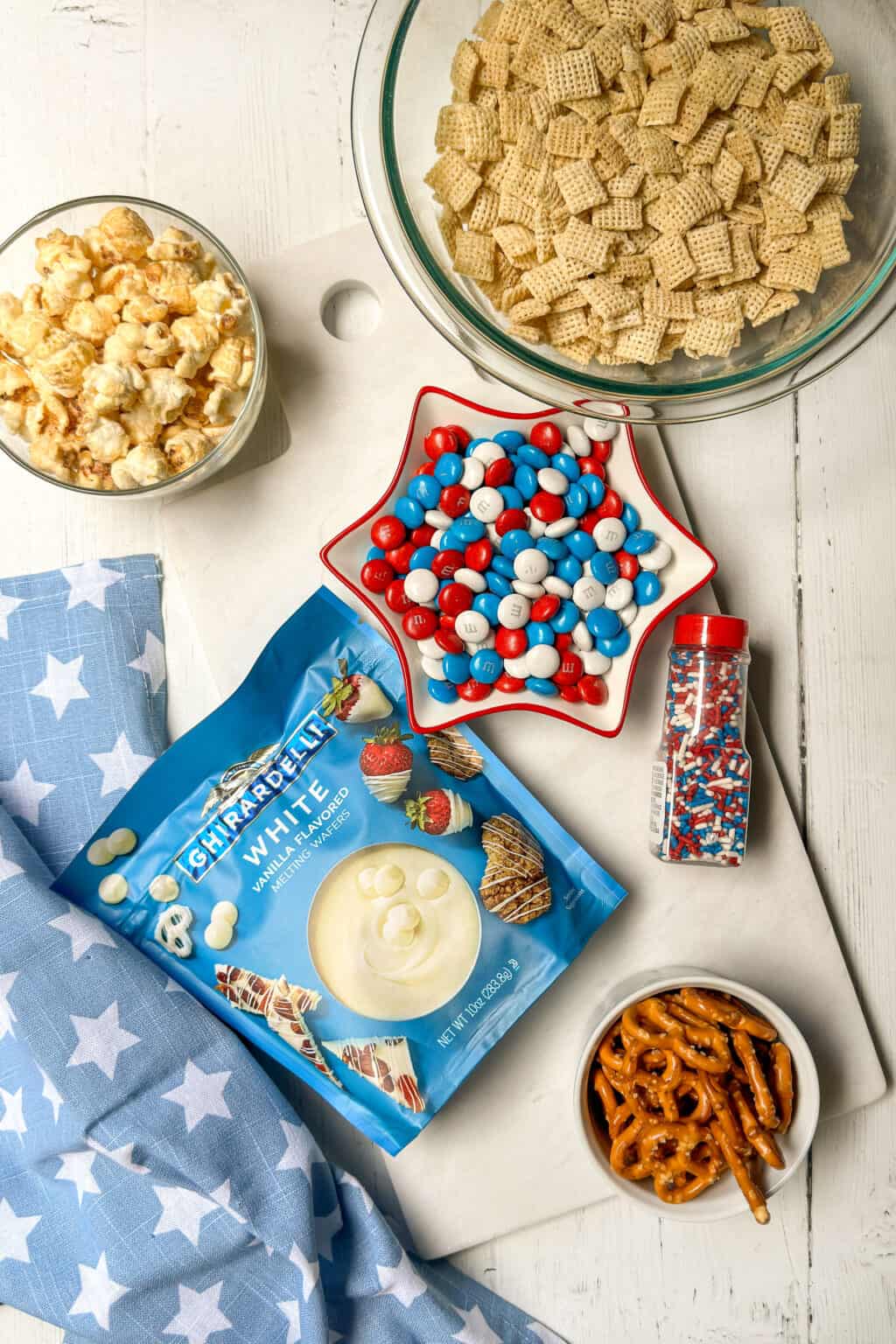 4th of July Snack Mix (5 Minutes) - 31 Daily