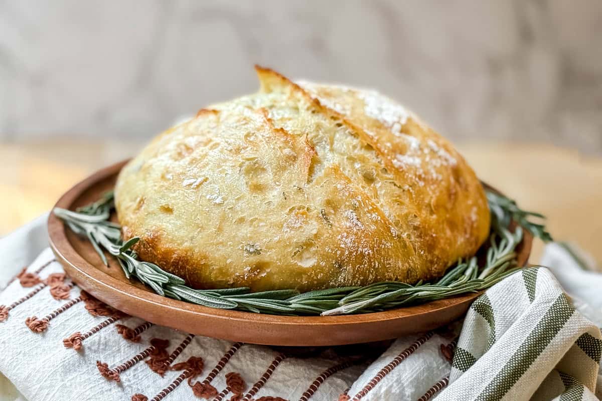 Quick No Knead Rosemary Bread - 31 Daily