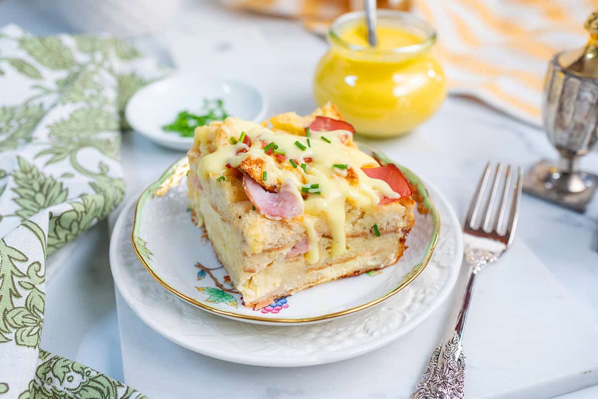 Eggs Benedict Casserole (Easy Make-Ahead Brunch Recipe) - 31 Daily